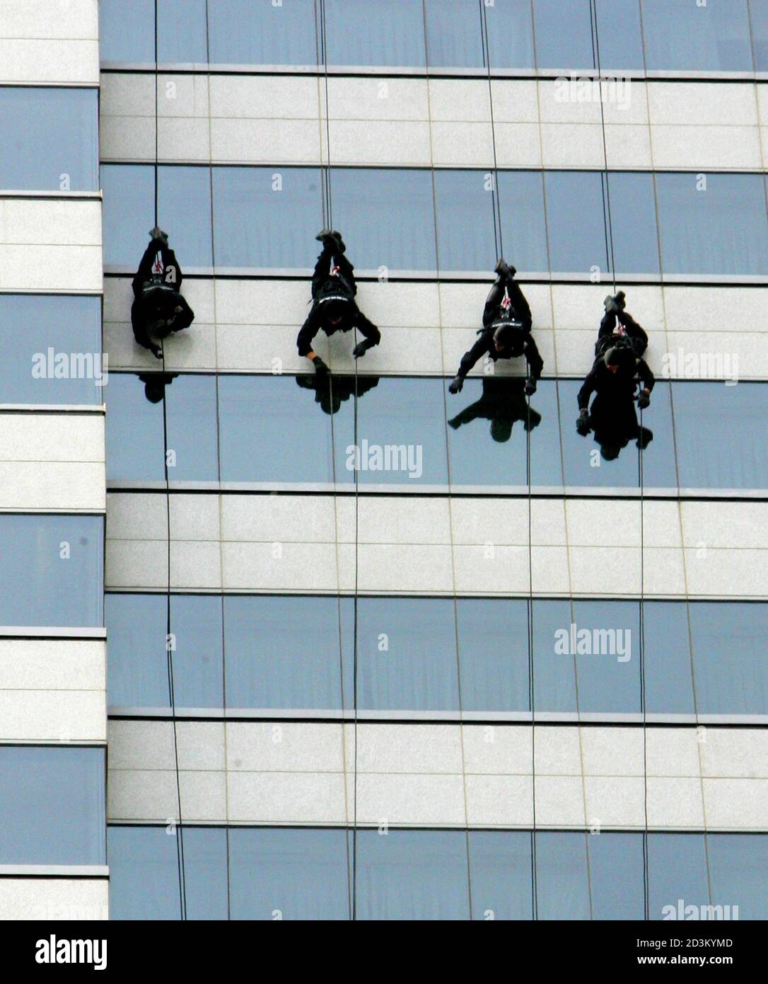 Swat team rescue hi-res stock photography and images - Alamy