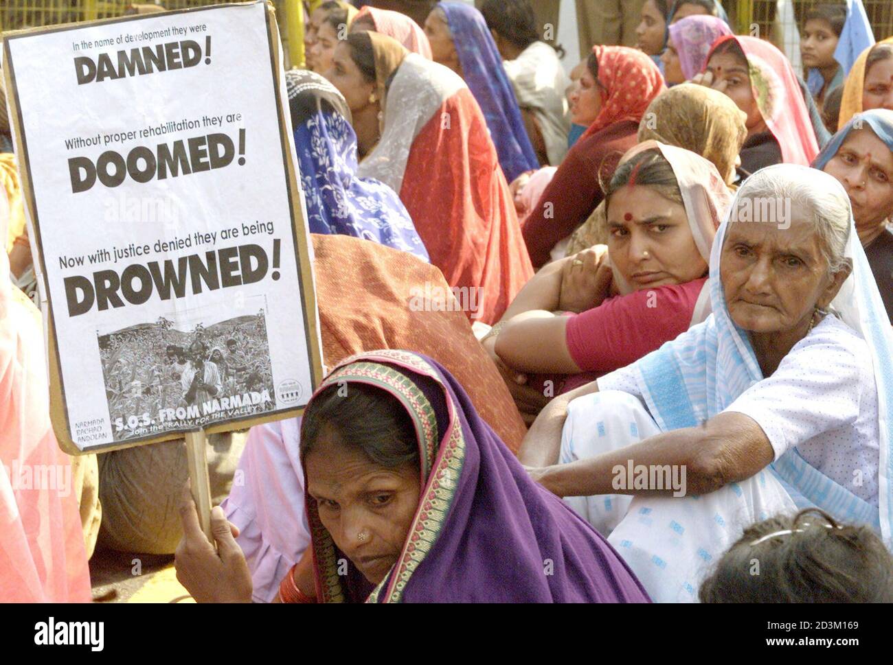 Protesting dam construction hi-res stock photography and images - Alamy