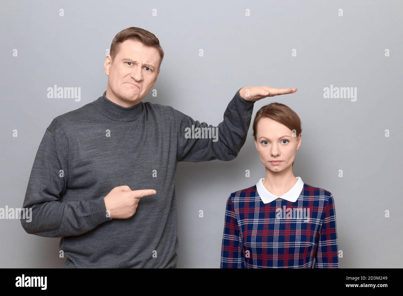 Tall Woman Short Man High Resolution Stock Photography and Images - Alamy