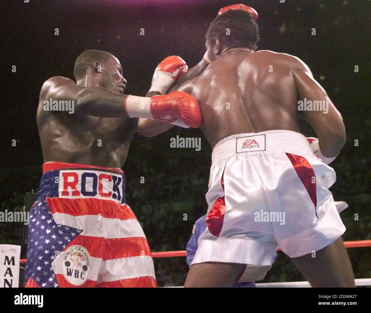 Lennox lewis rahman 2001 hi-res stock photography and images - Alamy