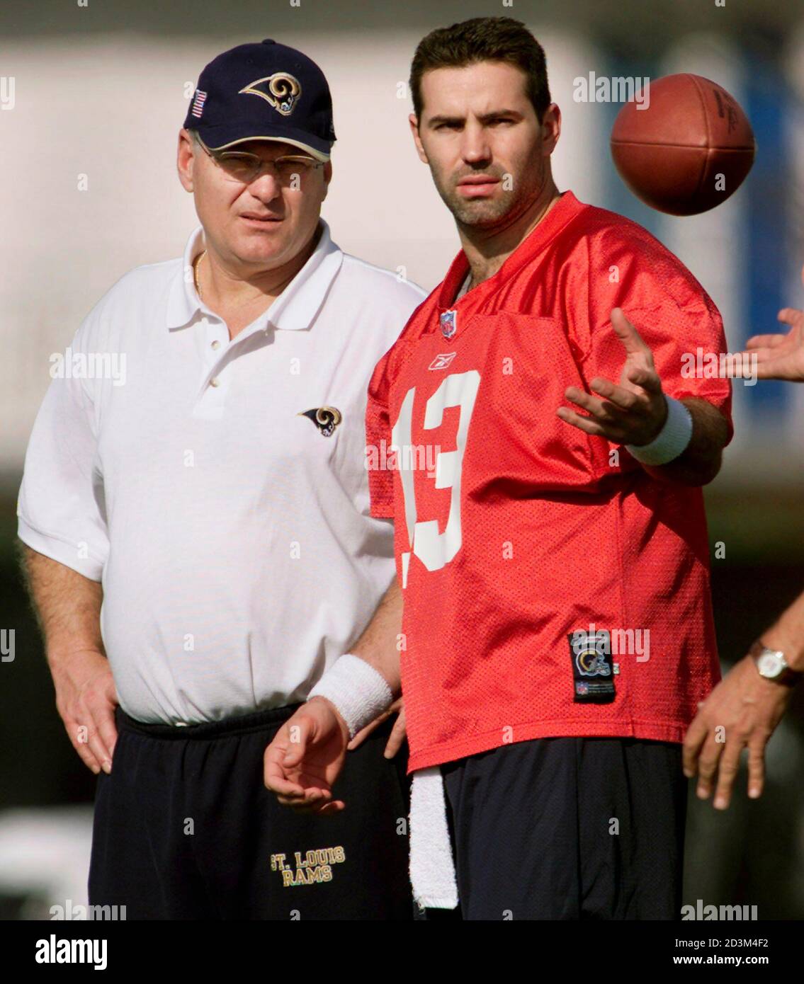 Kurt warner rams hi-res stock photography and images - Alamy