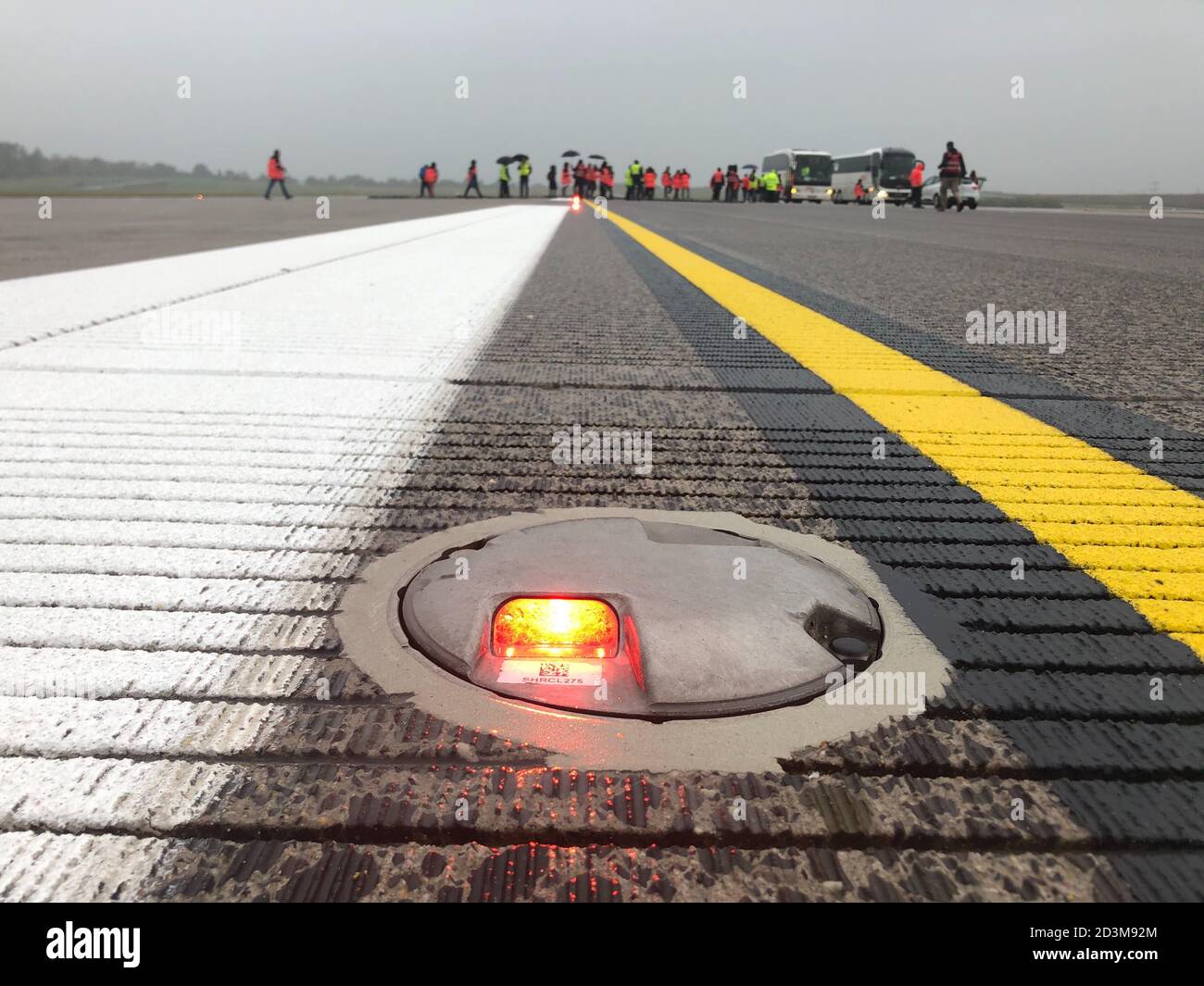 Runway fod hi-res stock photography and images - Alamy