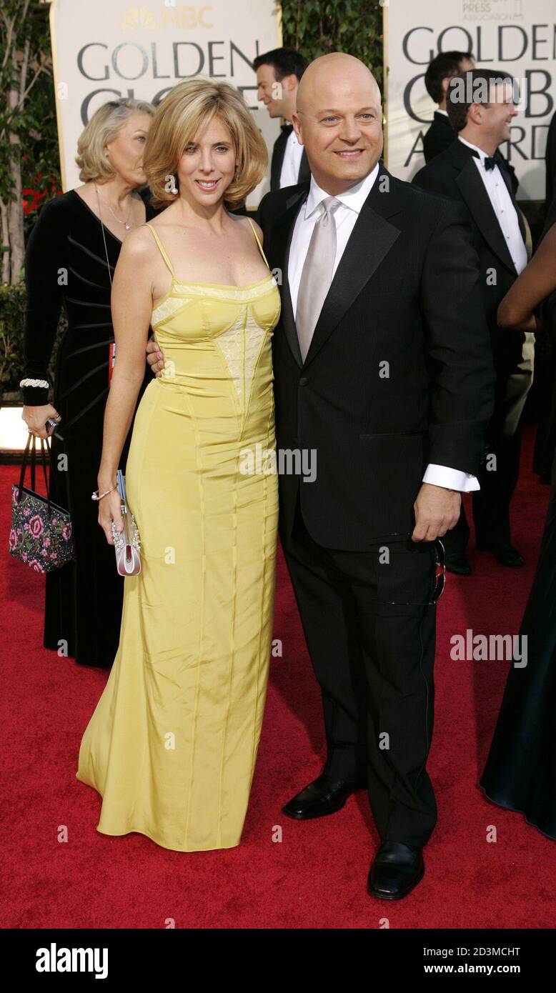 Michael chiklis and wife michelle chiklis hi-res stock photography and ...