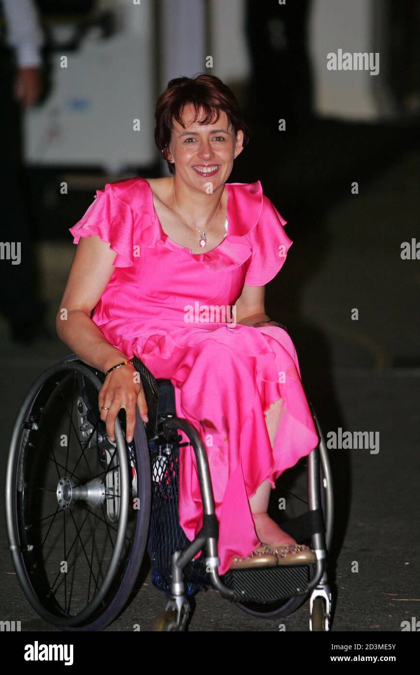 Grey thompson hi-res stock photography and images - Alamy