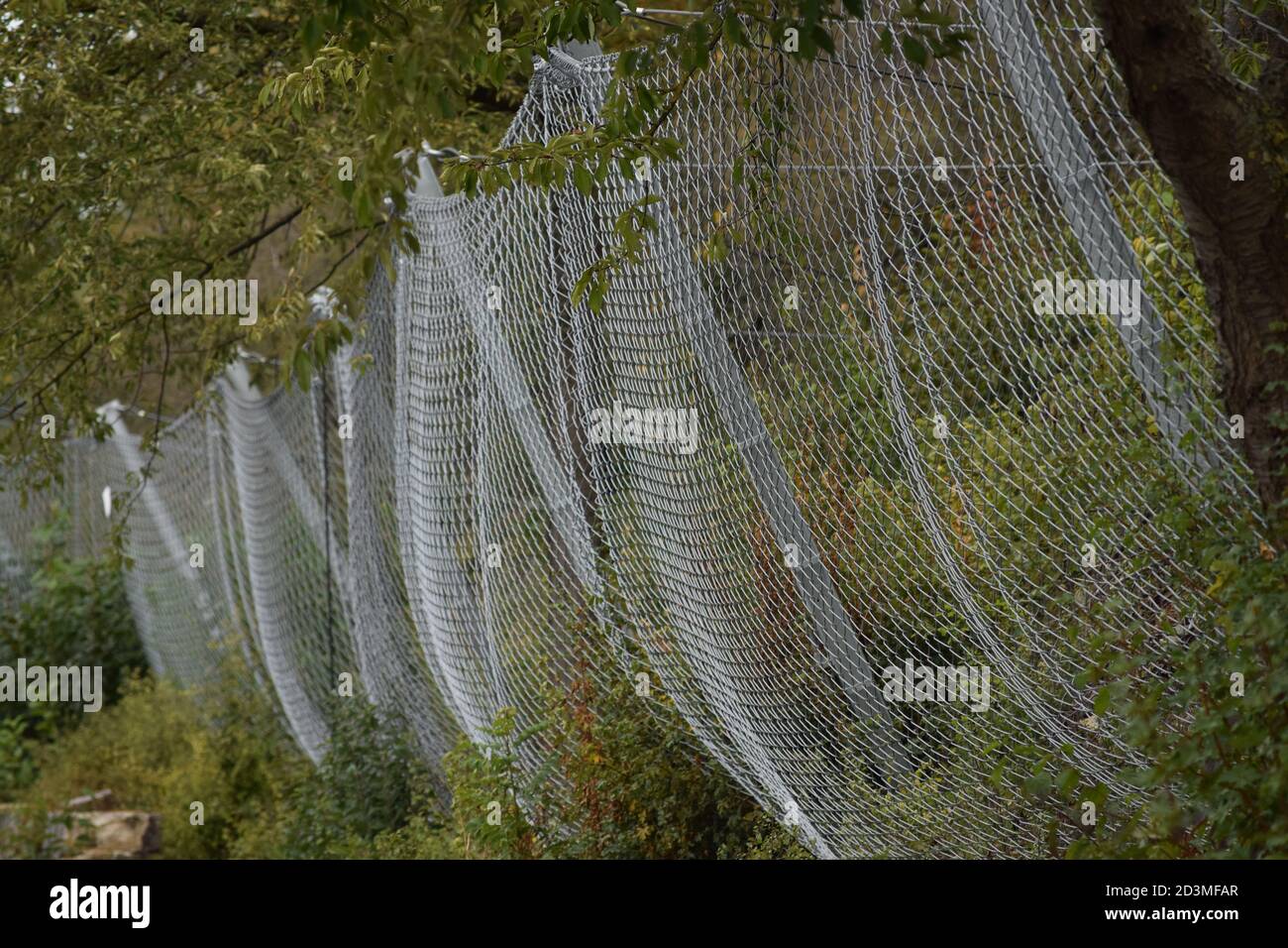 Catch fence hi-res stock photography and images - Alamy