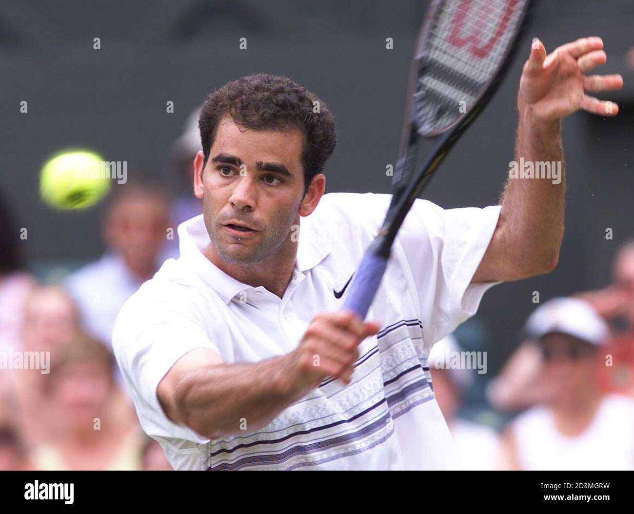 Wimbledon 2001 federer hi-res stock photography and images - Alamy
