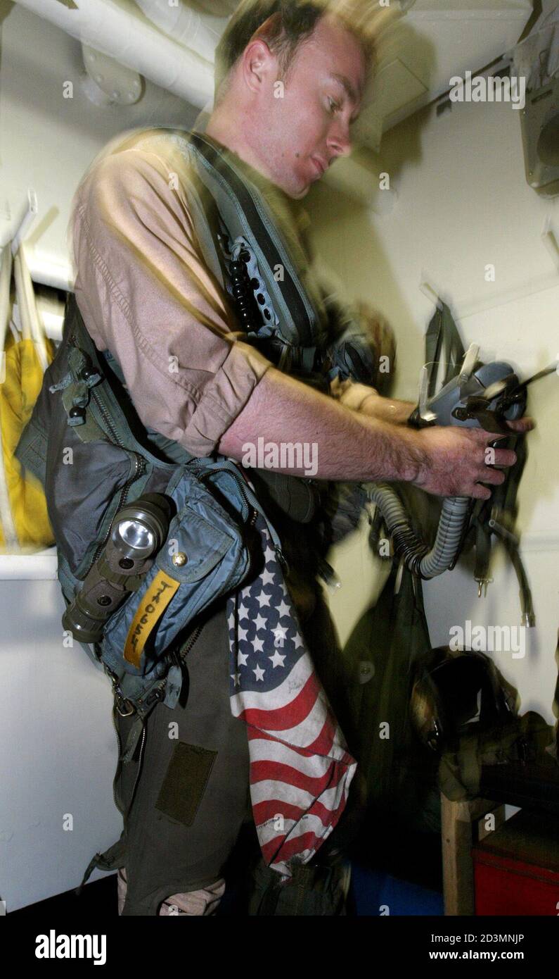F 14 pilot hi-res stock photography and images - Alamy