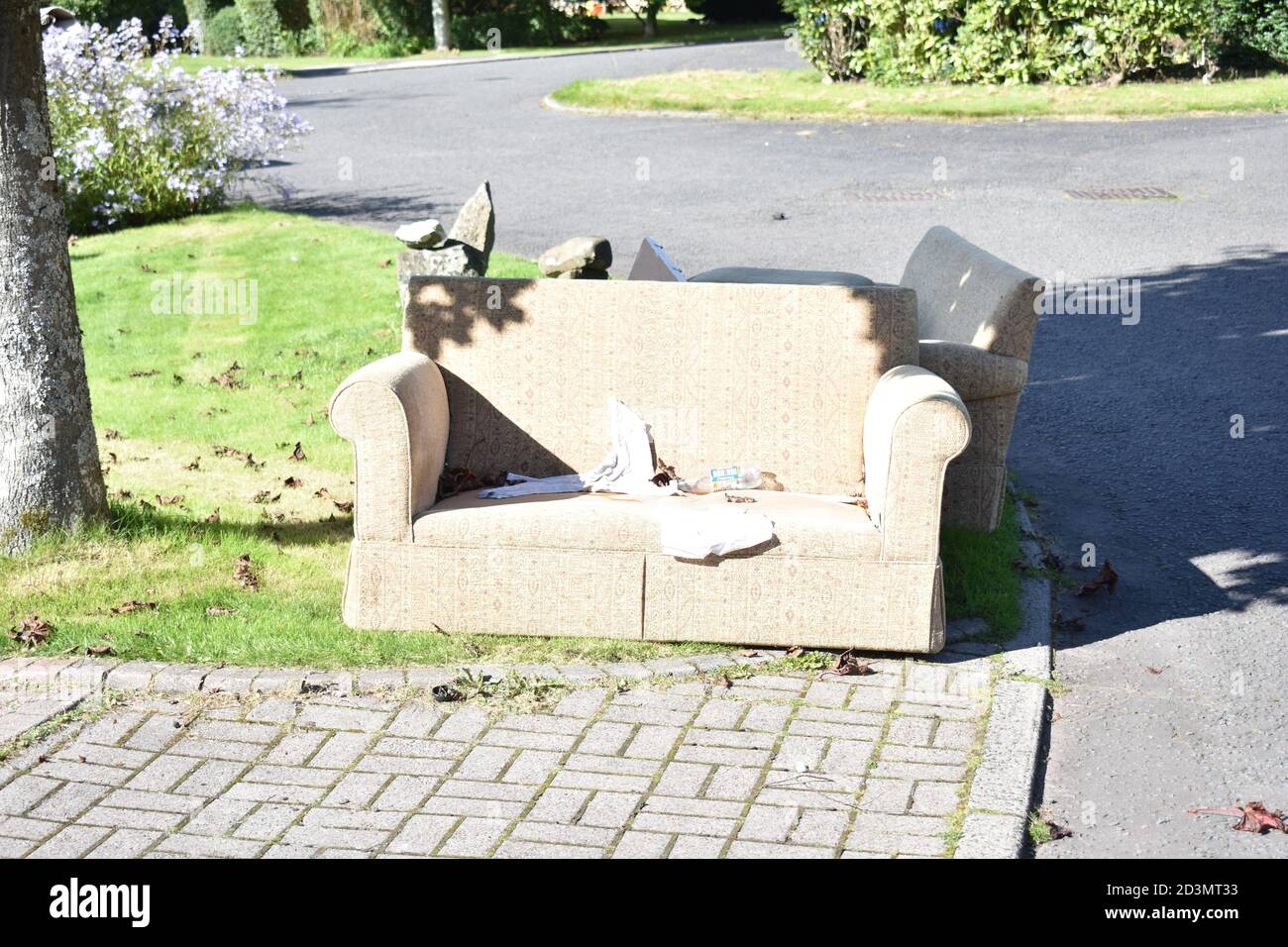 Sofa Couch in street Stock Photo - Alamy
