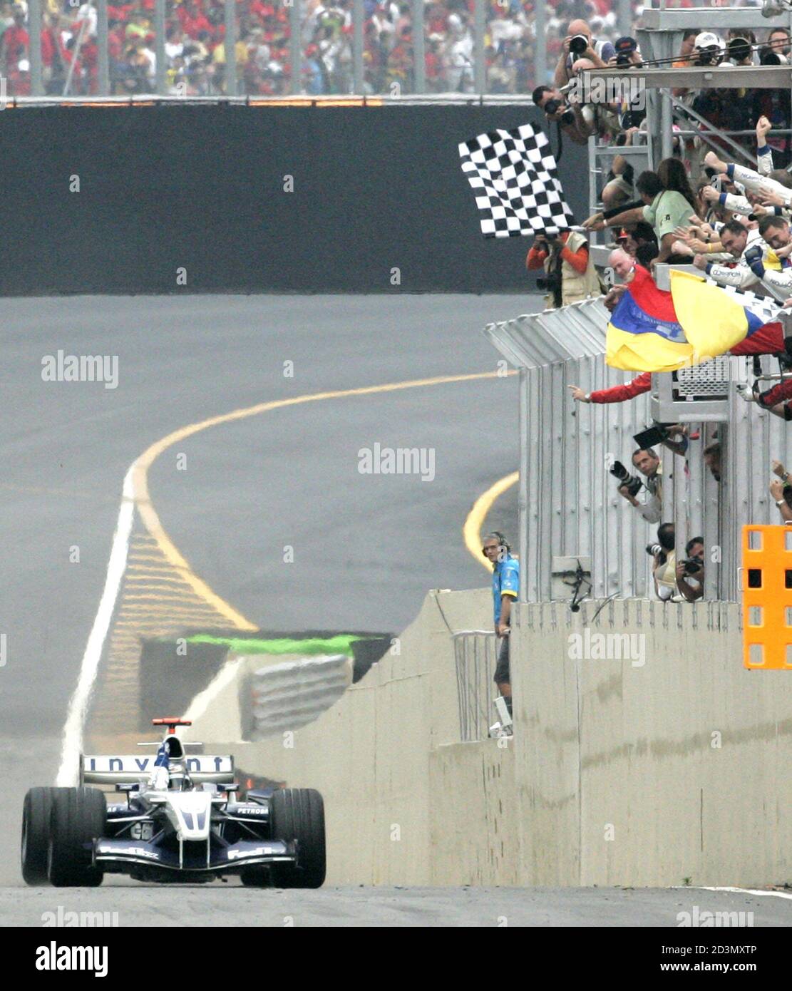 Williams racing flag hi-res stock photography and images - Alamy