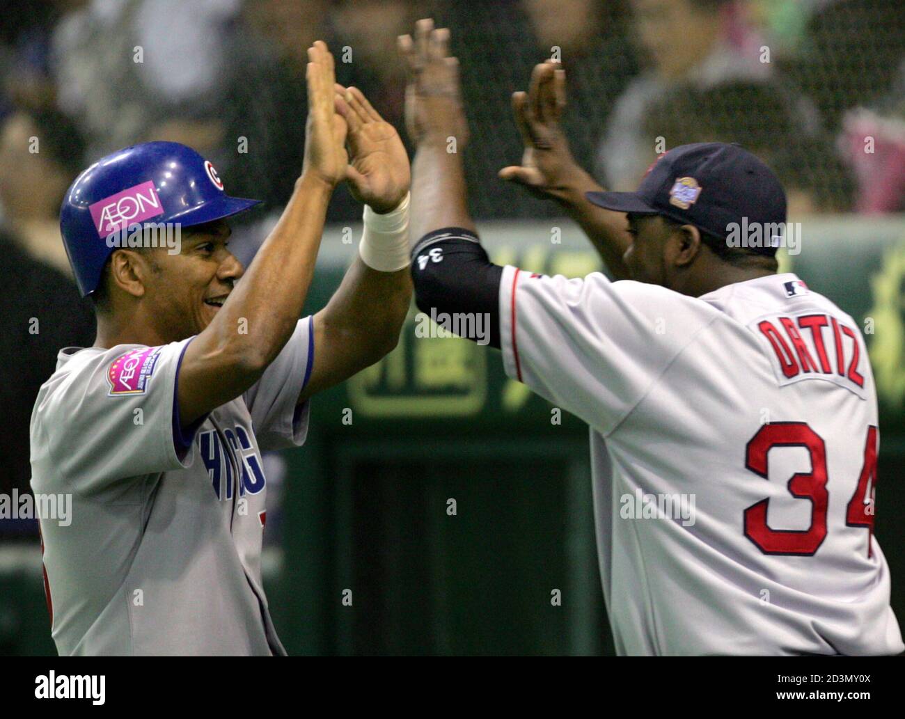 Moises alou cubs hi-res stock photography and images - Alamy