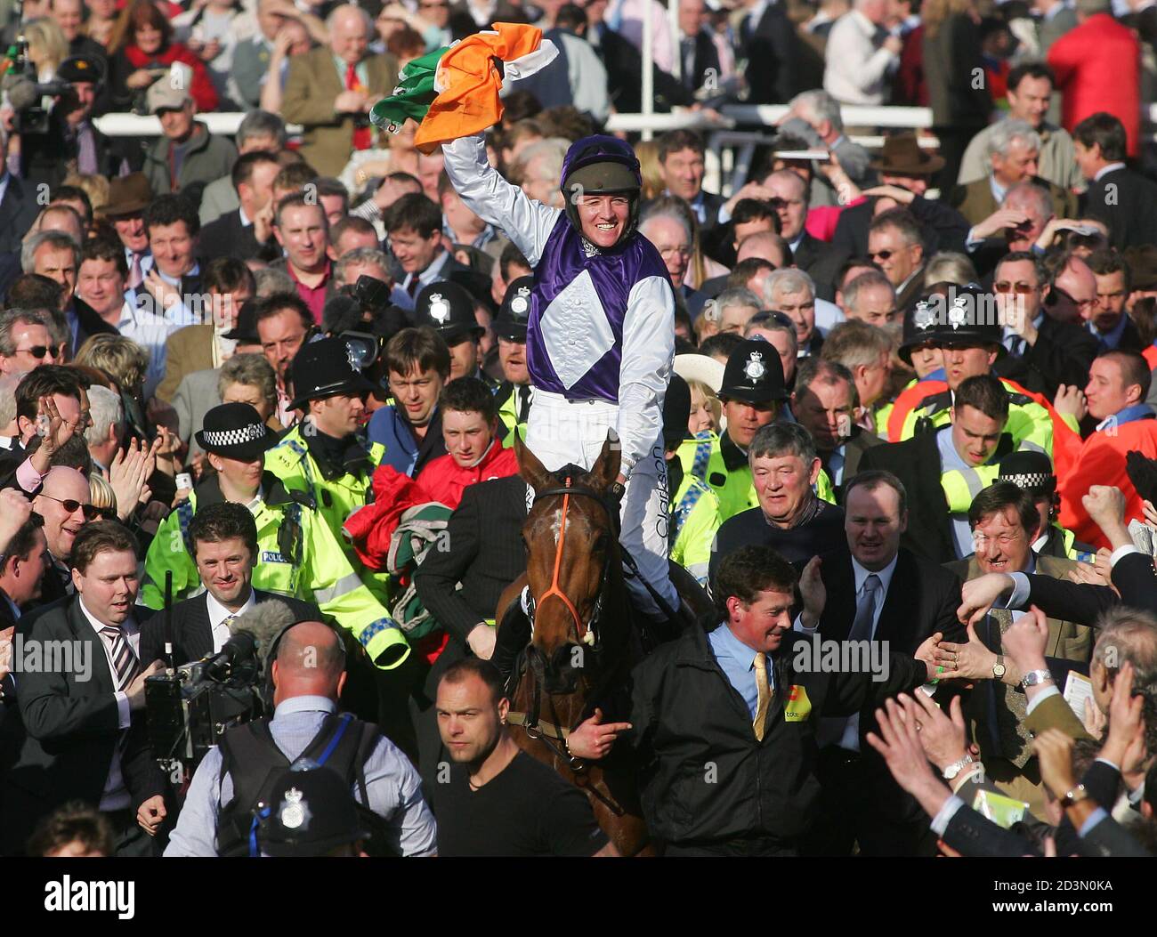 Jockey barry geraghty on hi-res stock photography and images - Alamy
