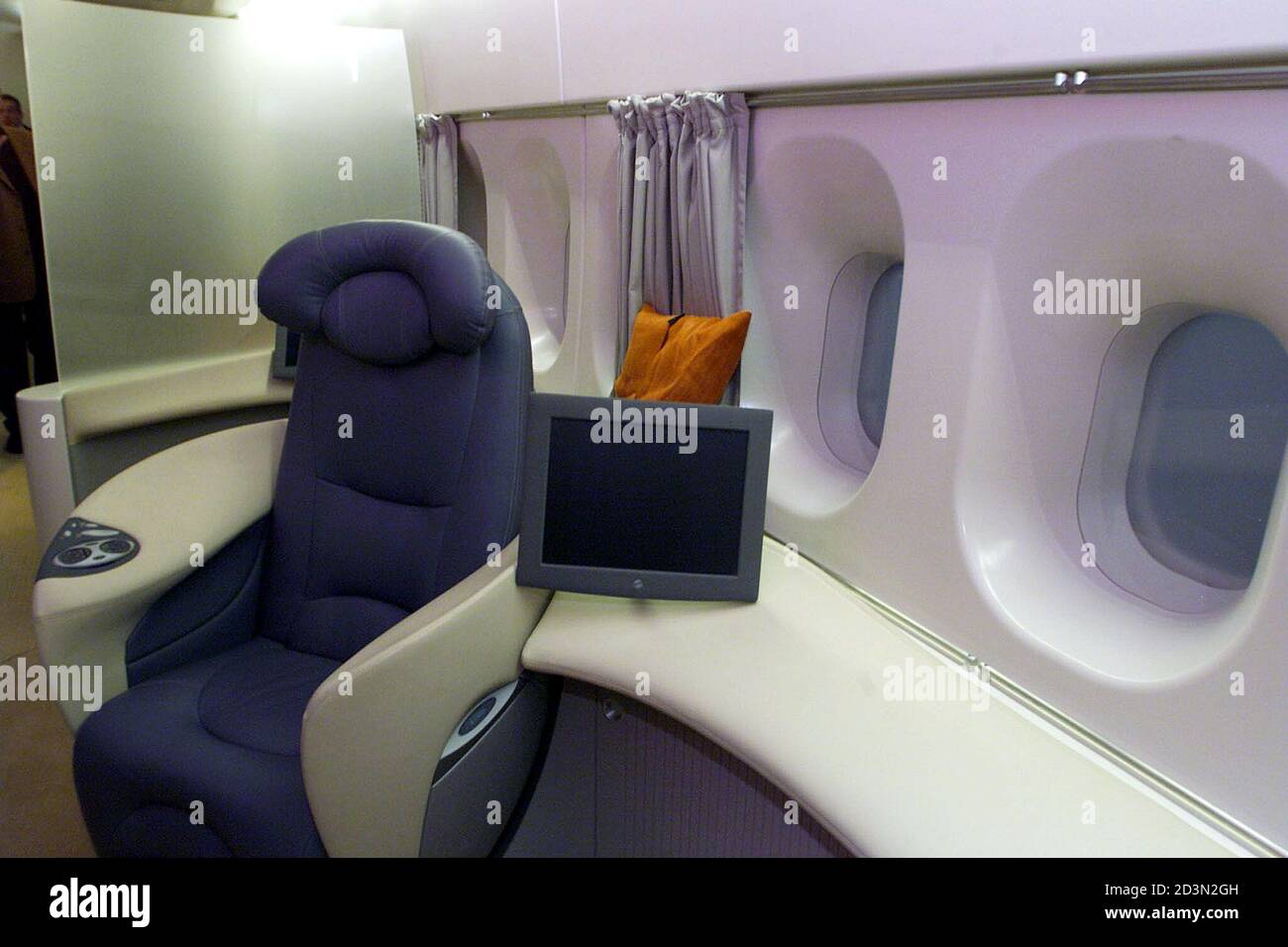 Boeing 747 interior cabin hi-res stock photography and images - Alamy