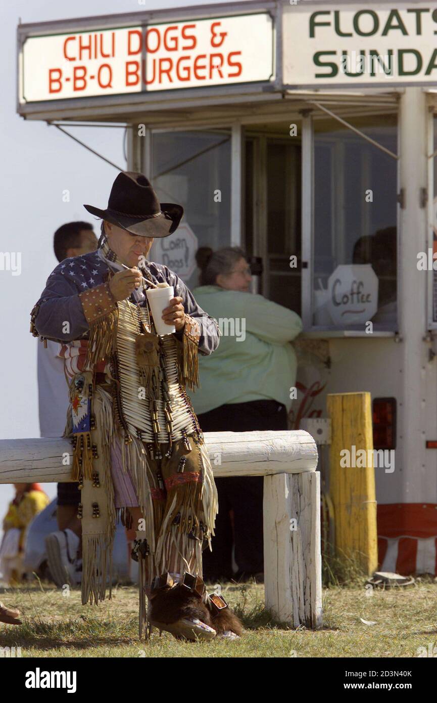 Oglala tribe hi-res stock photography and images - Alamy