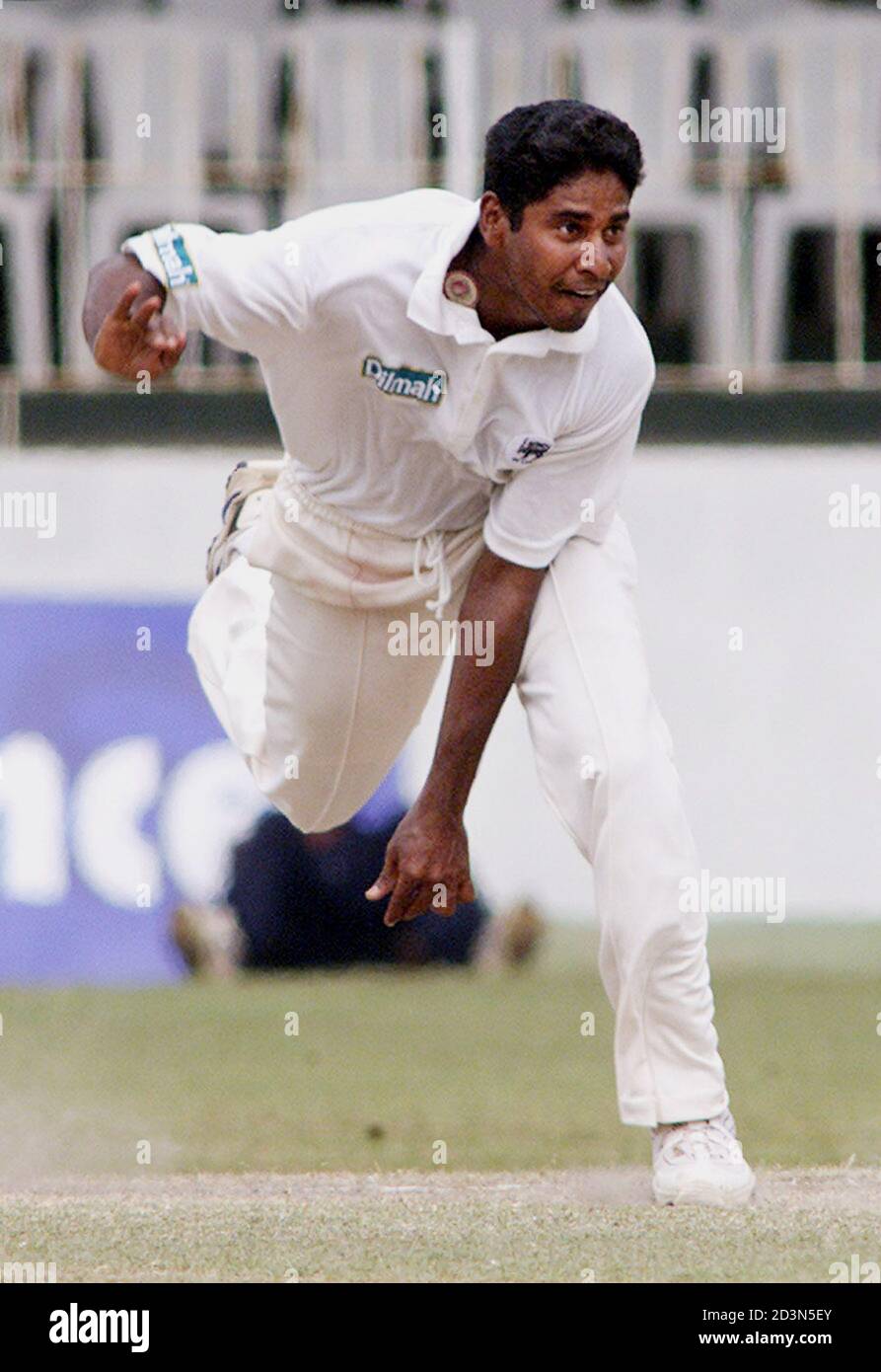 Sri lankan bowler chaminda vaas hi-res stock photography and images - Alamy