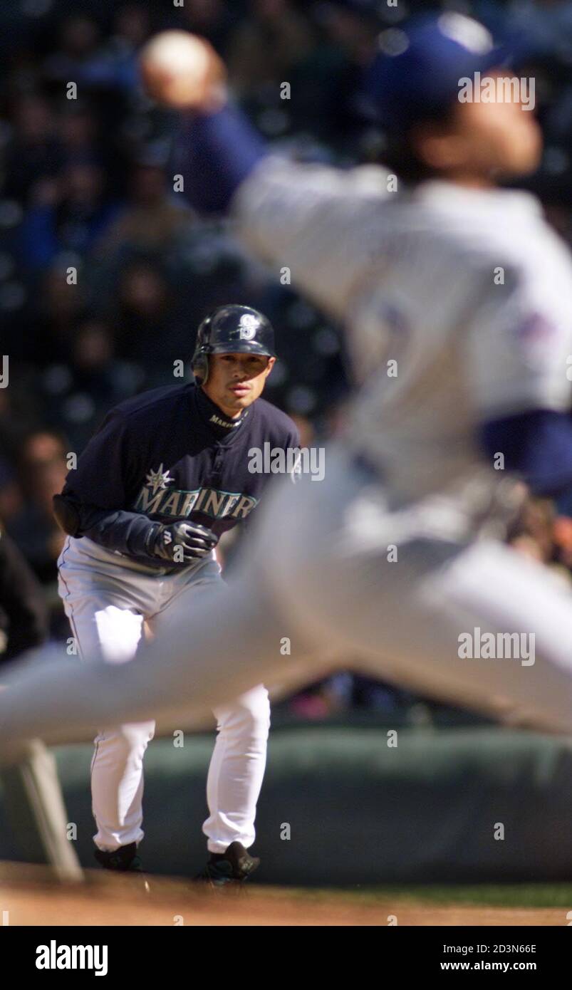 Ichiro Suzuki Seattle Mariners Stretches High Resolution Stock ...