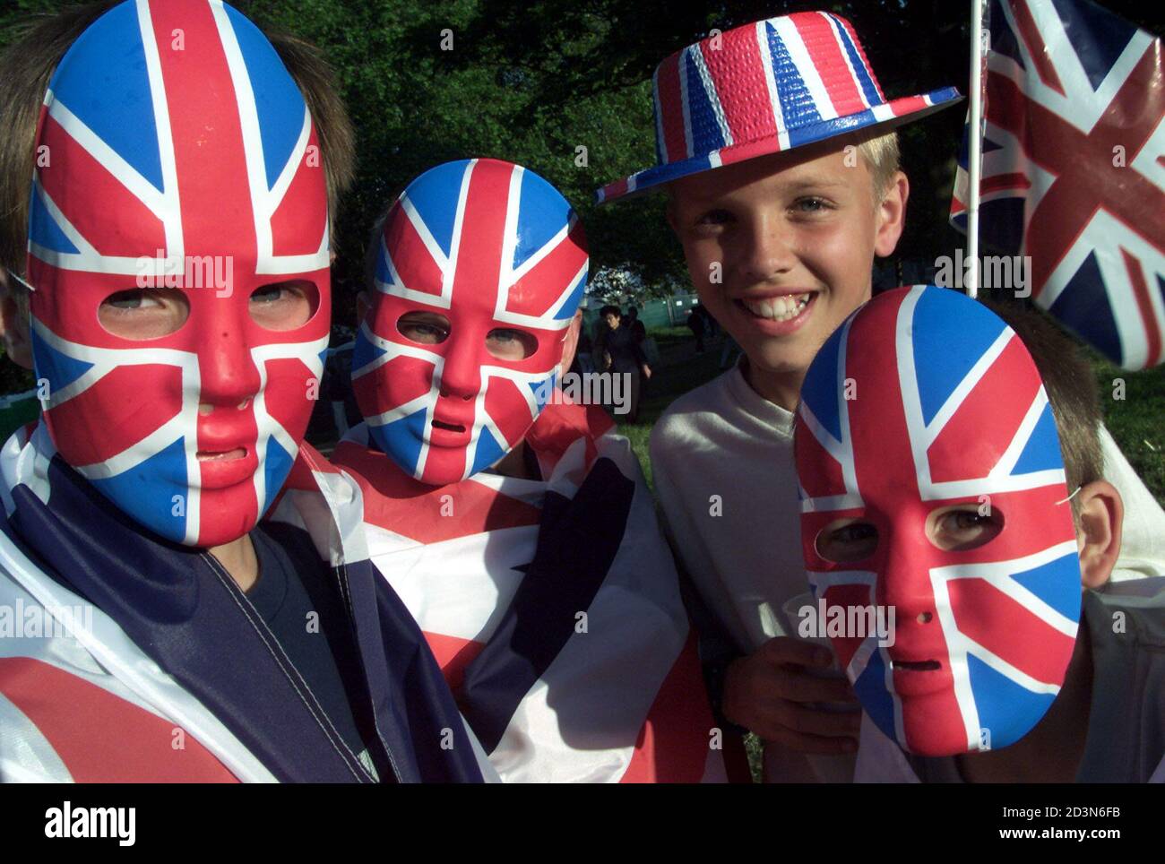 Queen elizabeth ii with her host hi-res stock photography and images ...