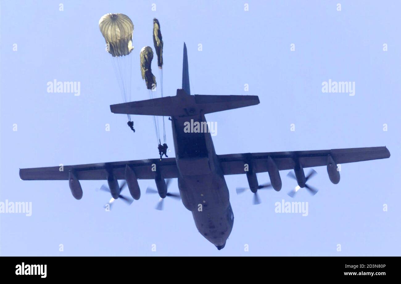 Clark base philippine hi-res stock photography and images - Alamy