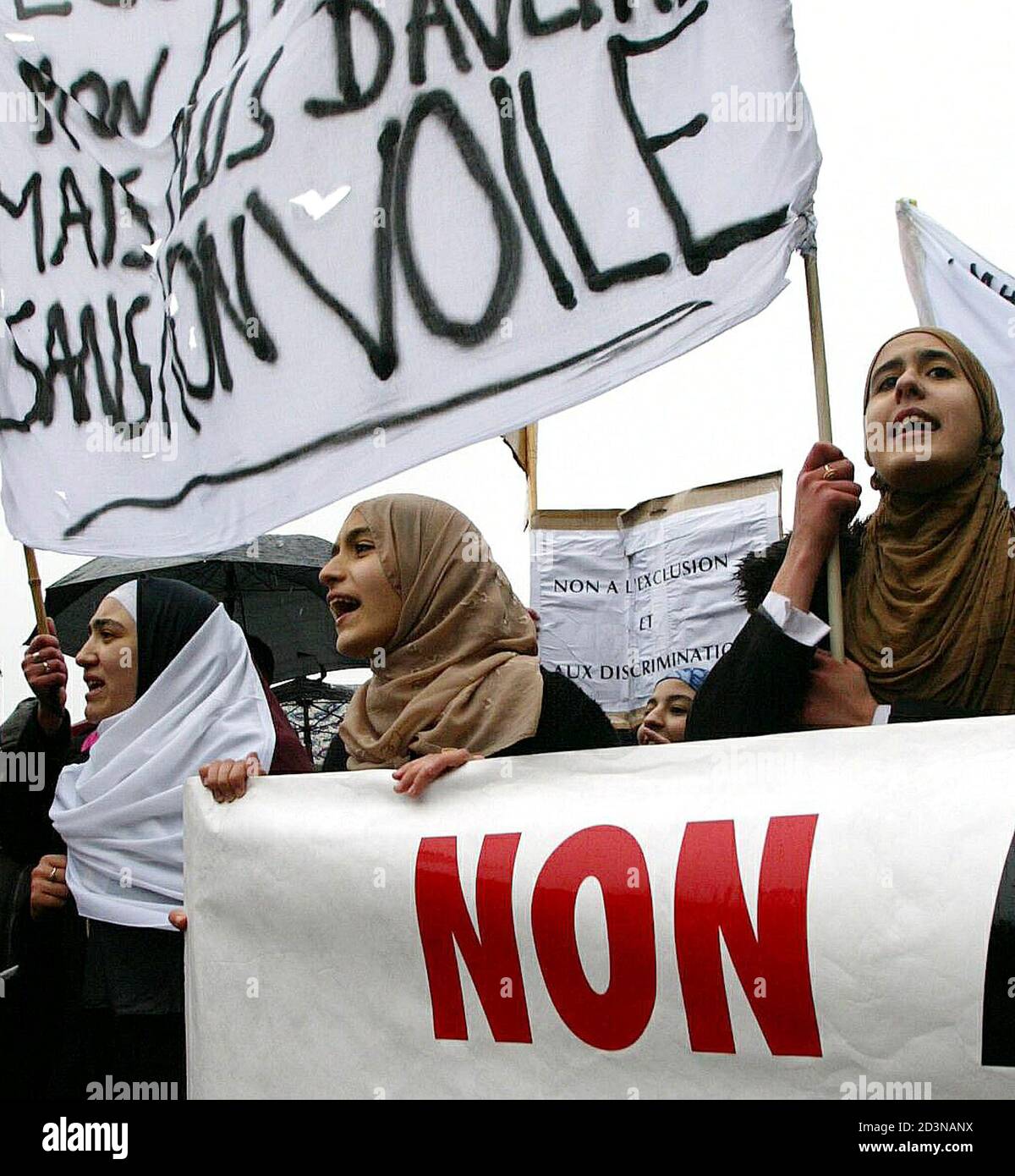 Hijab france protest hi-res stock photography and images - Alamy