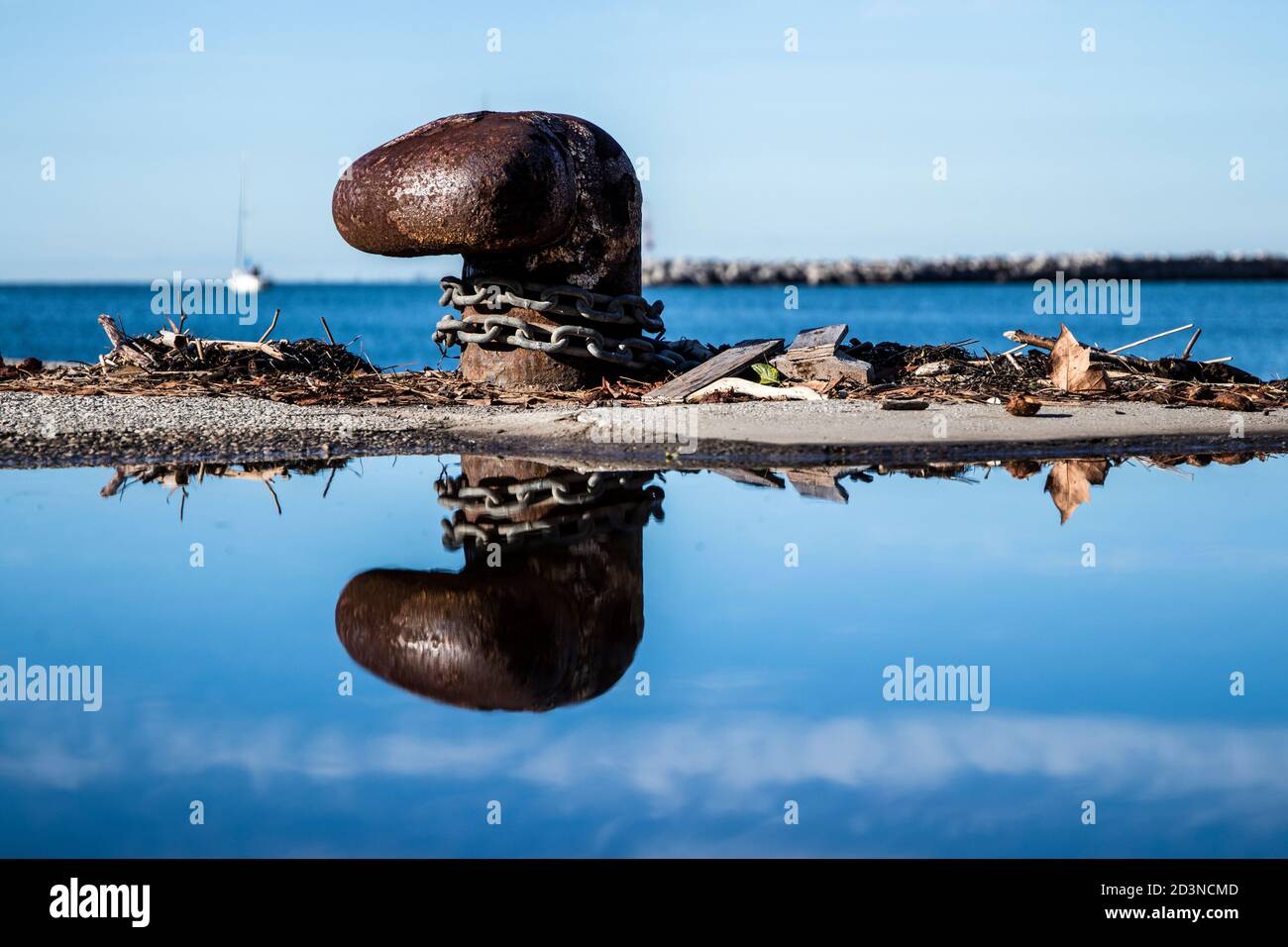 Mooring buoy chain hi-res stock photography and images - Alamy