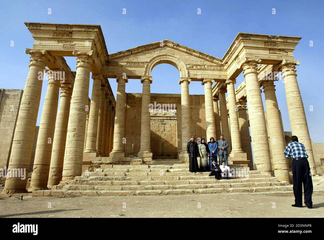 Hatra temple hi-res stock photography and images - Alamy