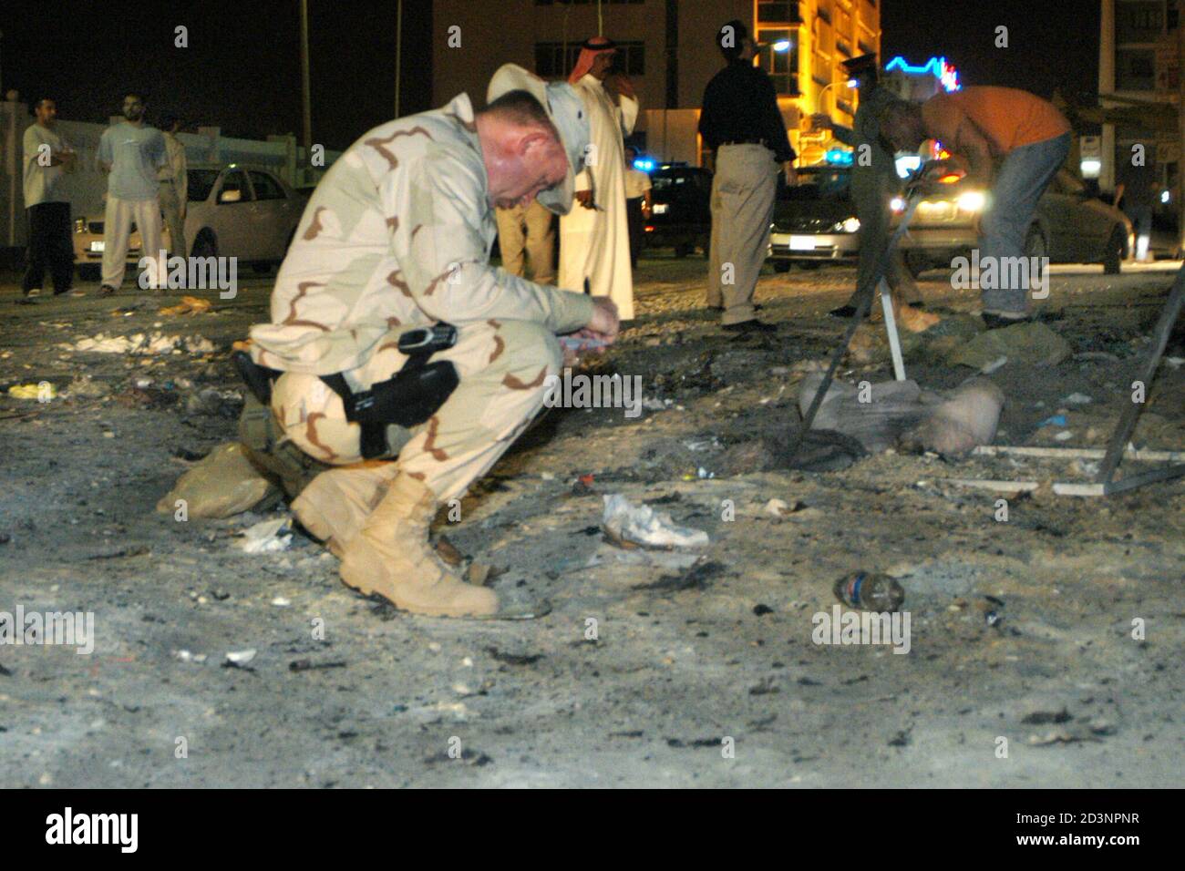 Bahrain army hi-res stock photography and images - Alamy