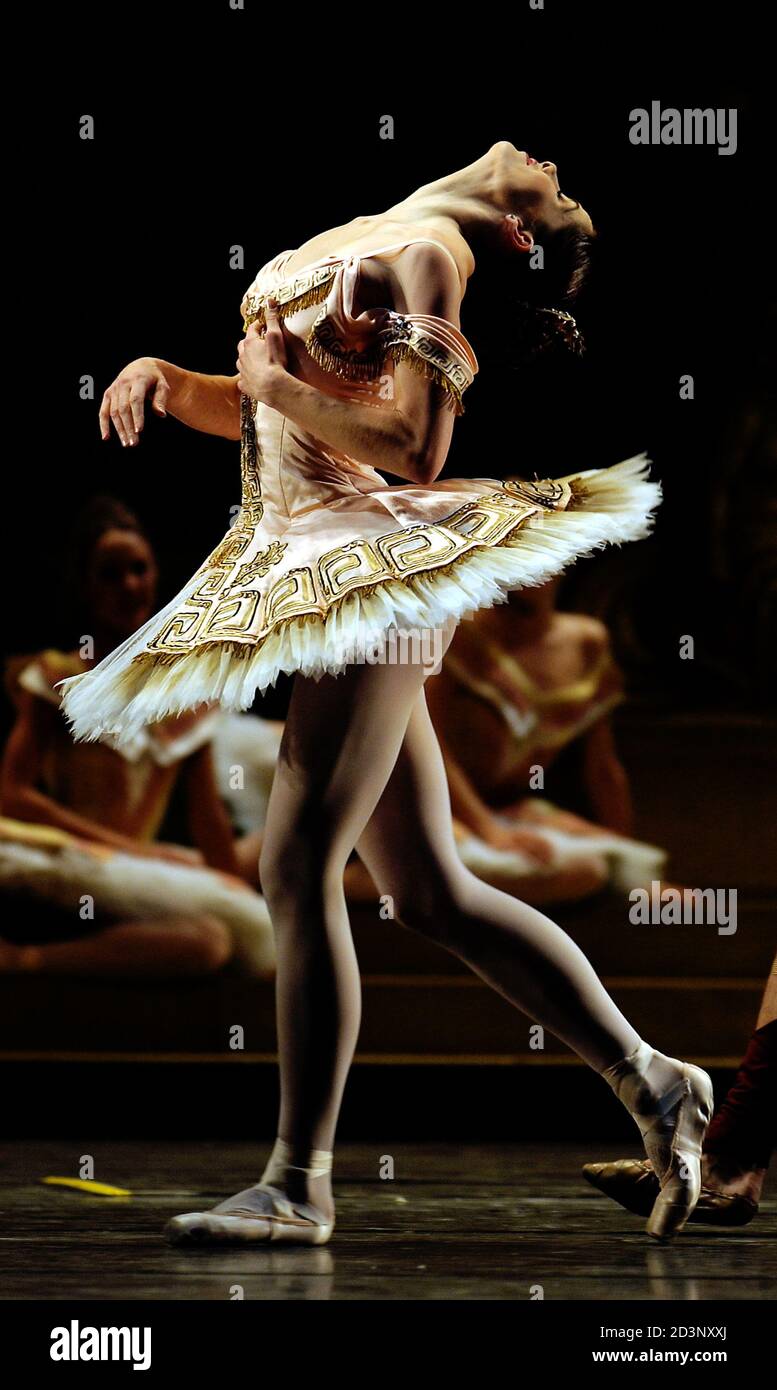 Darcy bussell hi-res stock photography and images - Alamy