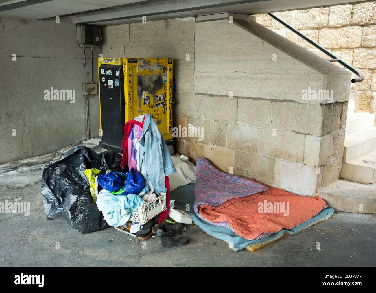 Homeless person belongings hi-res stock photography and images - Alamy