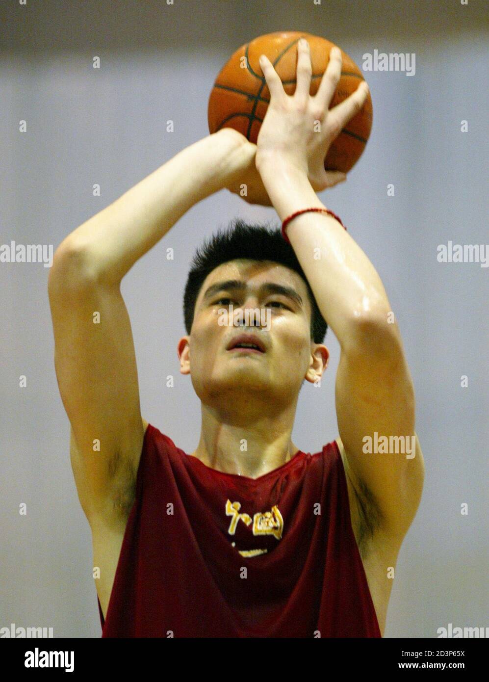 Yao ming draft hi-res stock photography and images - Alamy