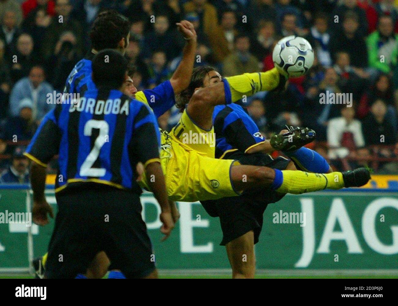 Marco materazzi and ivan cordoba hi-res stock photography and images ...