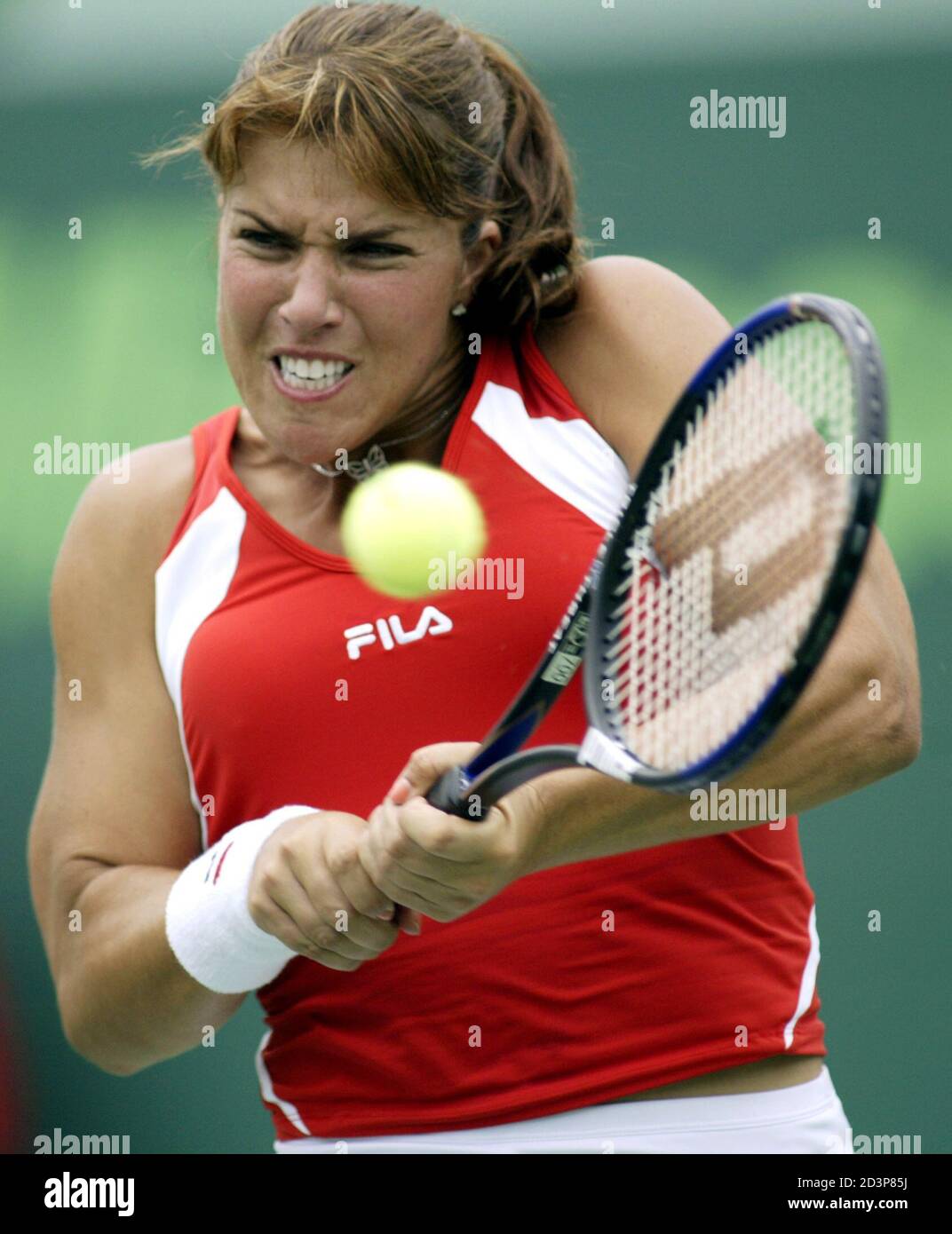 Jennifer capriati serve hi-res stock photography and images - Alamy