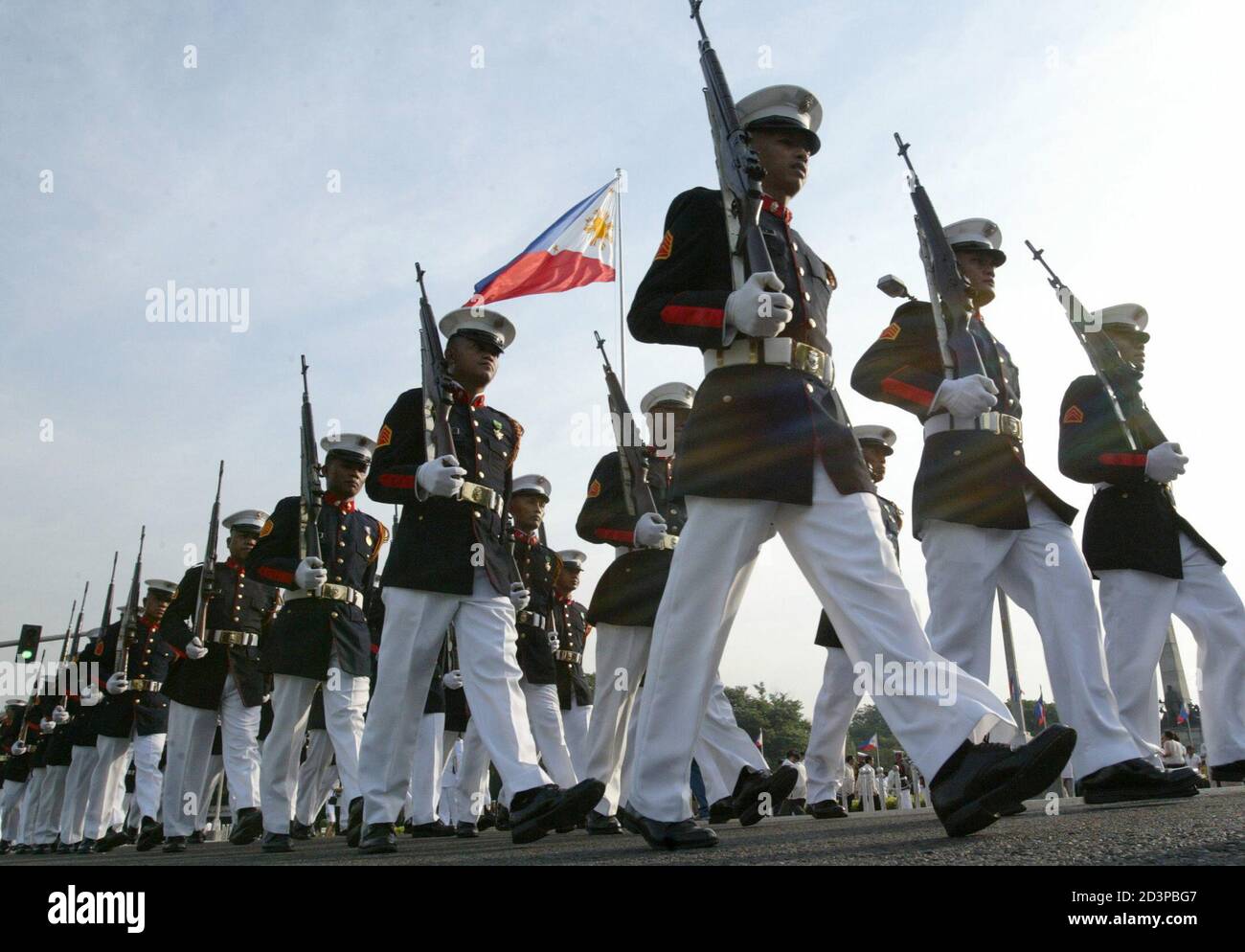Philippine independence day parade hi-res stock photography and images ...