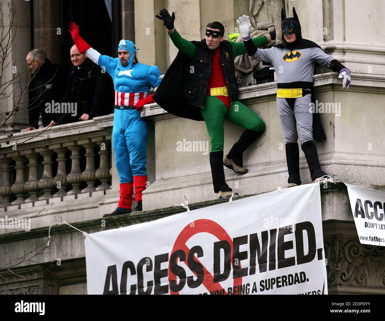 Fathers for justice buckingham palace hi-res stock photography and ...