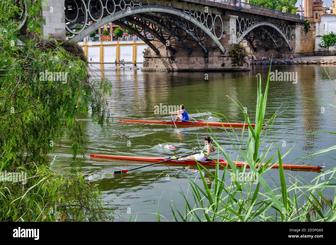 Kayak rowing single woman hi-res stock photography and images - Alamy