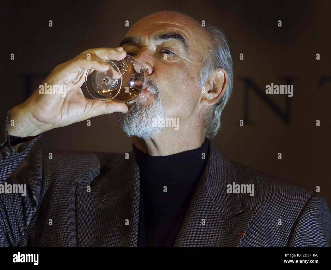 Actor sir sean connery hi-res stock photography and images - Alamy