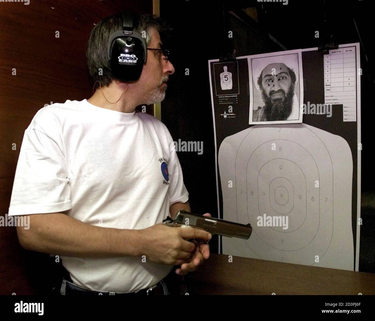 Osama bin laden with gun hi-res stock photography and images - Alamy