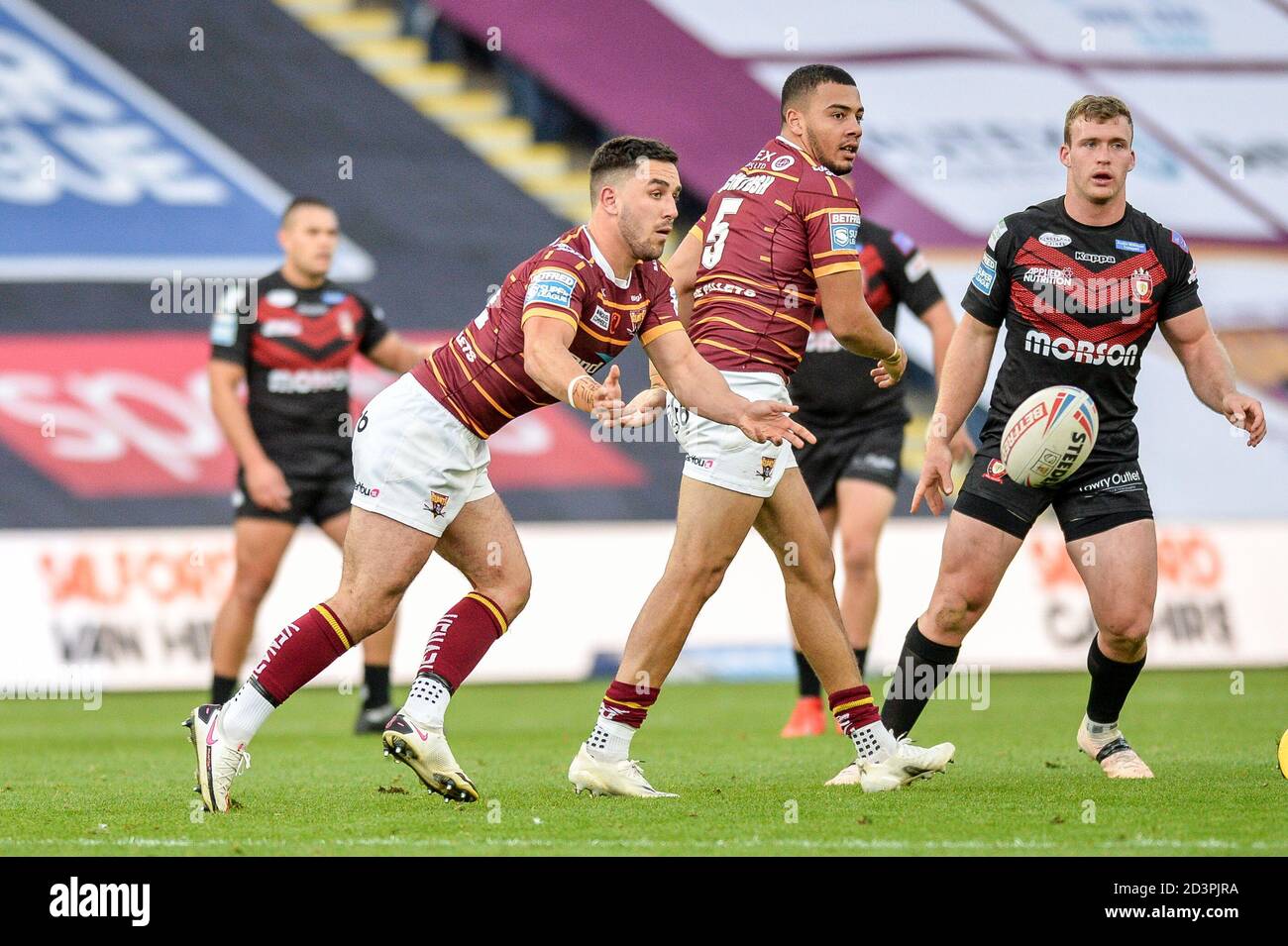 Tom Holmes (22) of Huddersfield Giants in action Stock Photo - Alamy