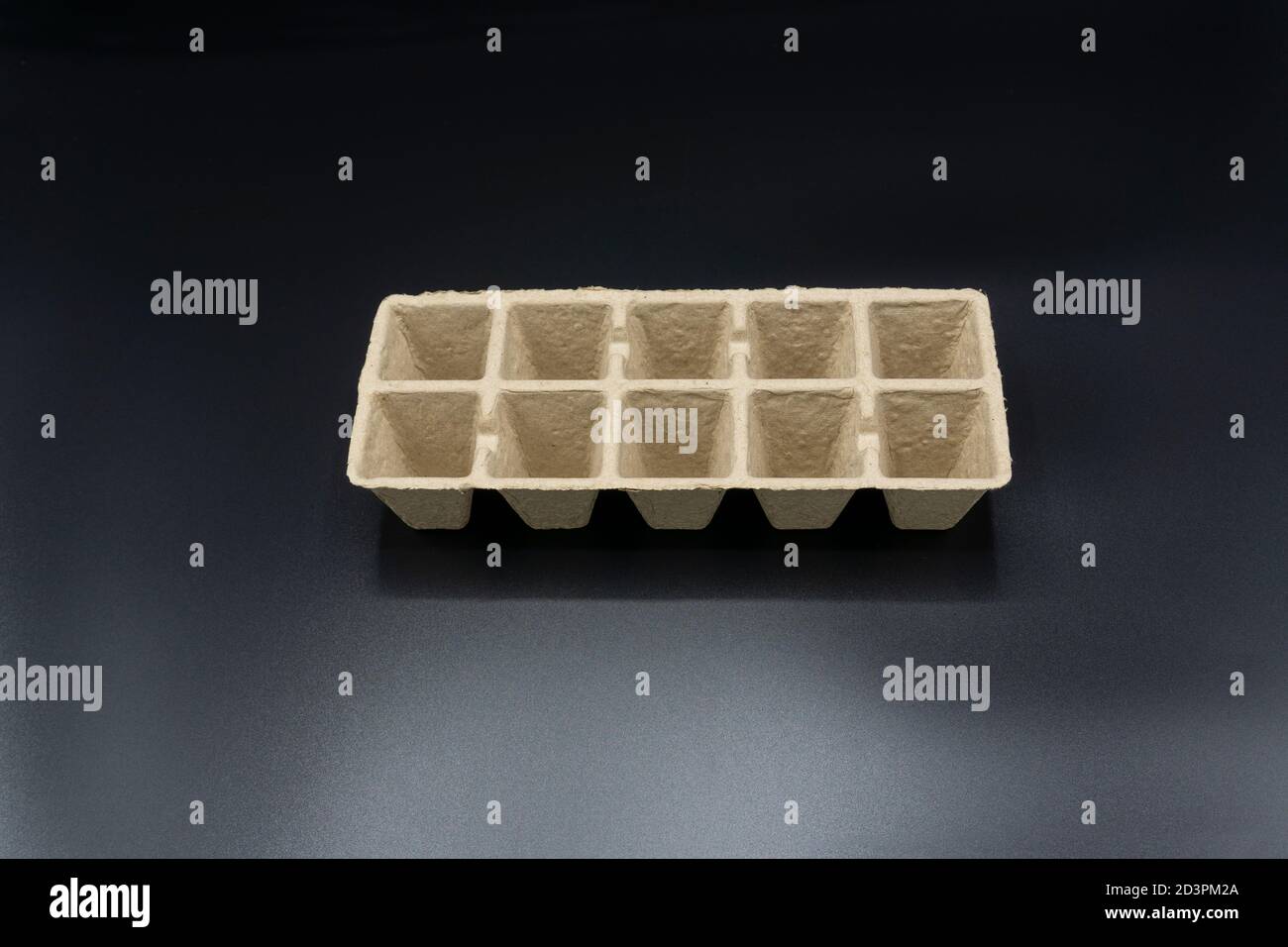 Egg box and planter hi-res stock photography and images - Alamy