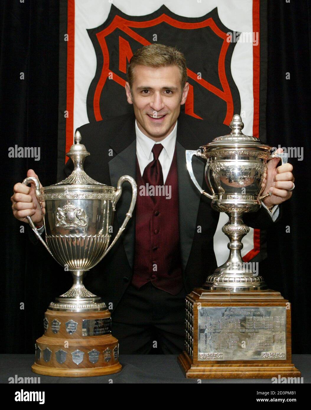 Lady byng trophy hi-res stock photography and images - Alamy