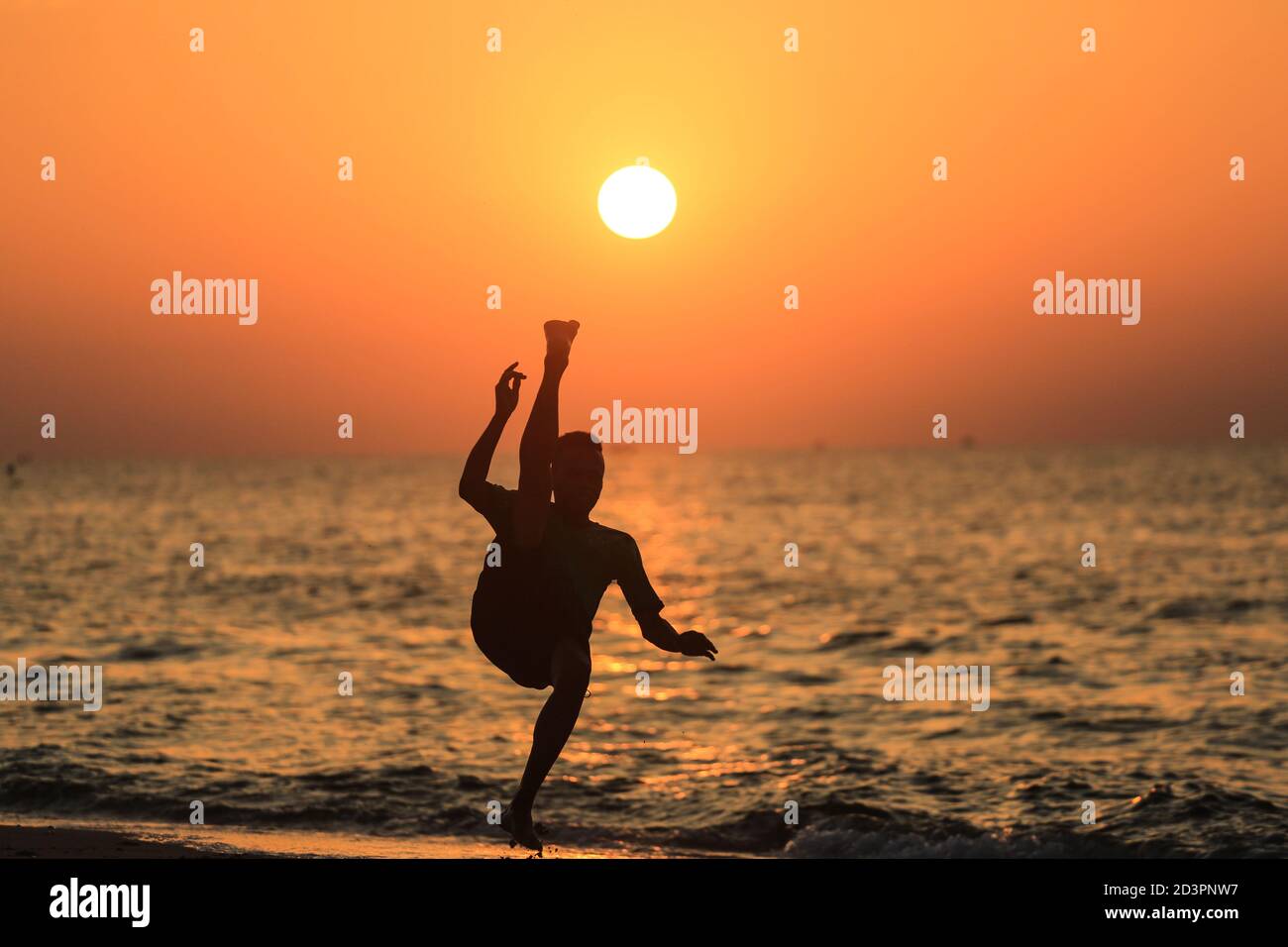 Deir Al-Balah, The Gaza Strip, Palestine. 8th Oct, 2020. Palestinians ...