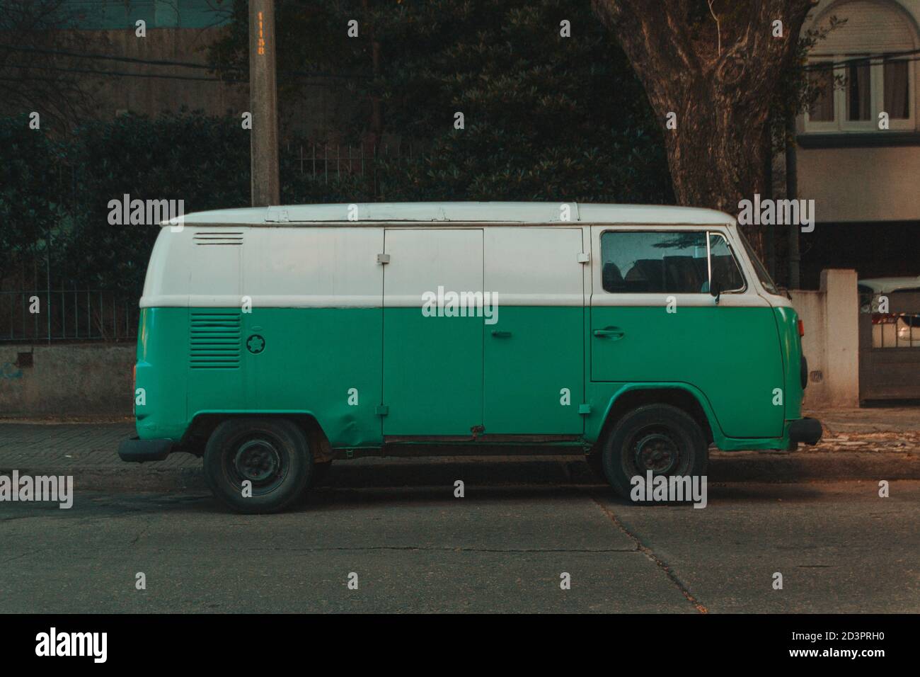 Hippie Volkswagen Combi Stock Photo - Alamy