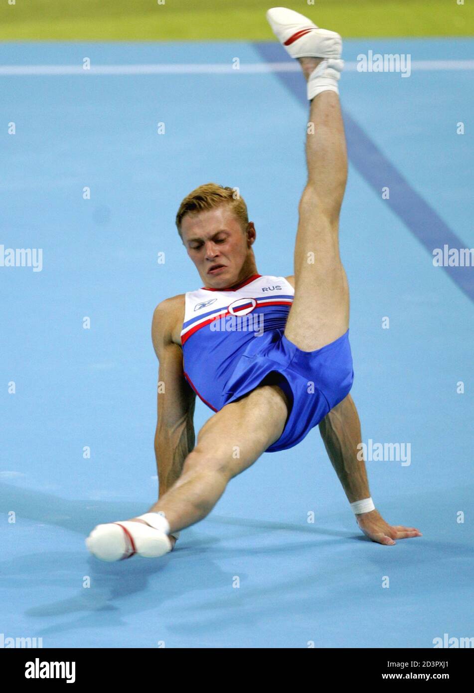 2004 olympics gymnastics floor hi-res stock photography and images - Alamy