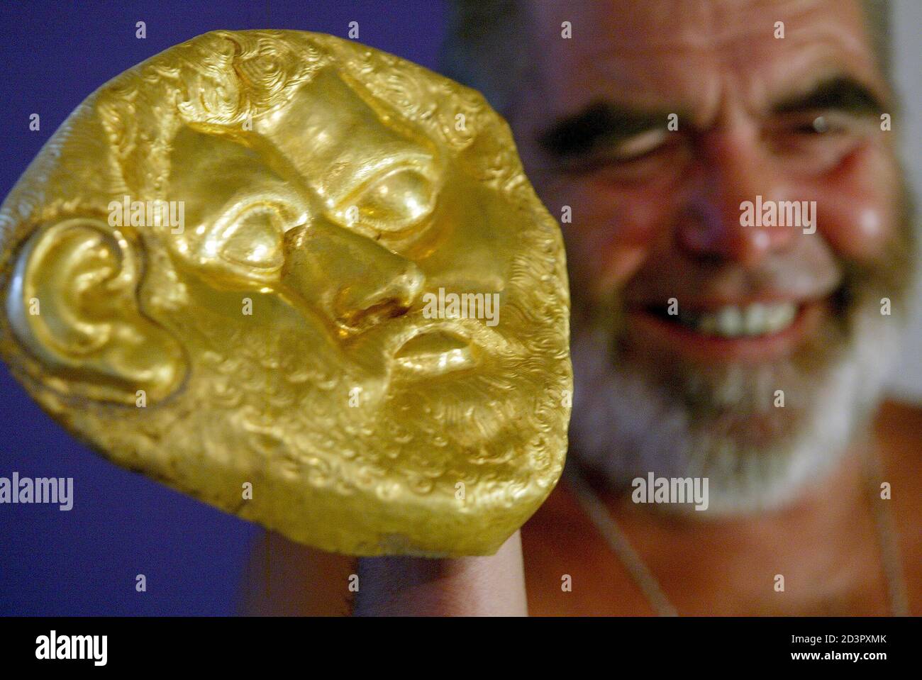 Golden mask, greece hi-res stock photography and images - Alamy
