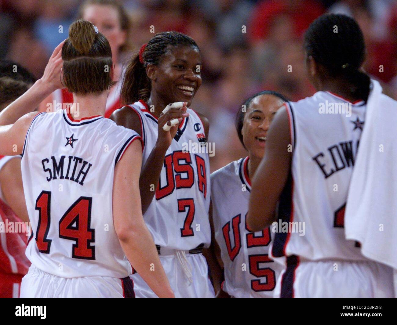 2000 usa basketball team hi-res stock photography and images - Alamy