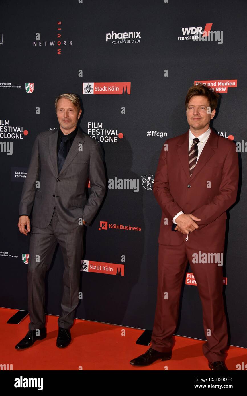 Cologne, Germany. 04th Oct, 2020. The actor Mads Mikkelsen (l) and ...