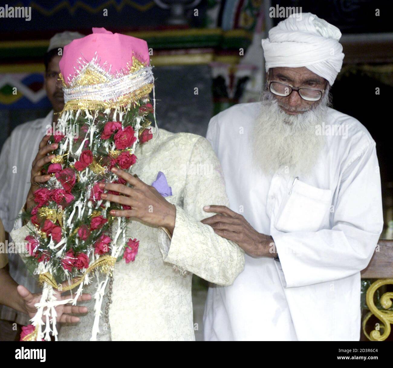 Groom in calcutta hi-res stock photography and images - Alamy