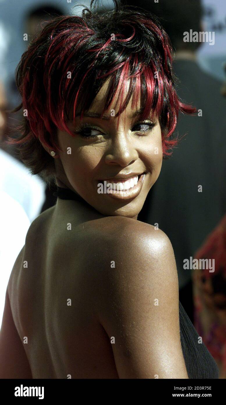 Kelly rowland 2002 hi-res stock photography and images - Alamy
