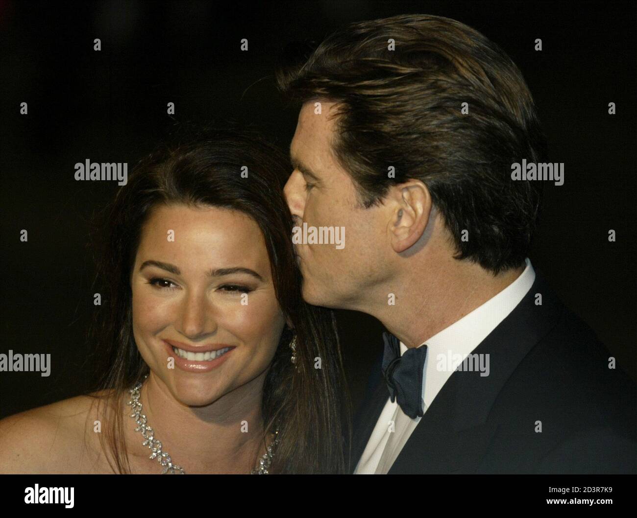 Pierce brosnan james bond die hi-res stock photography and images - Alamy