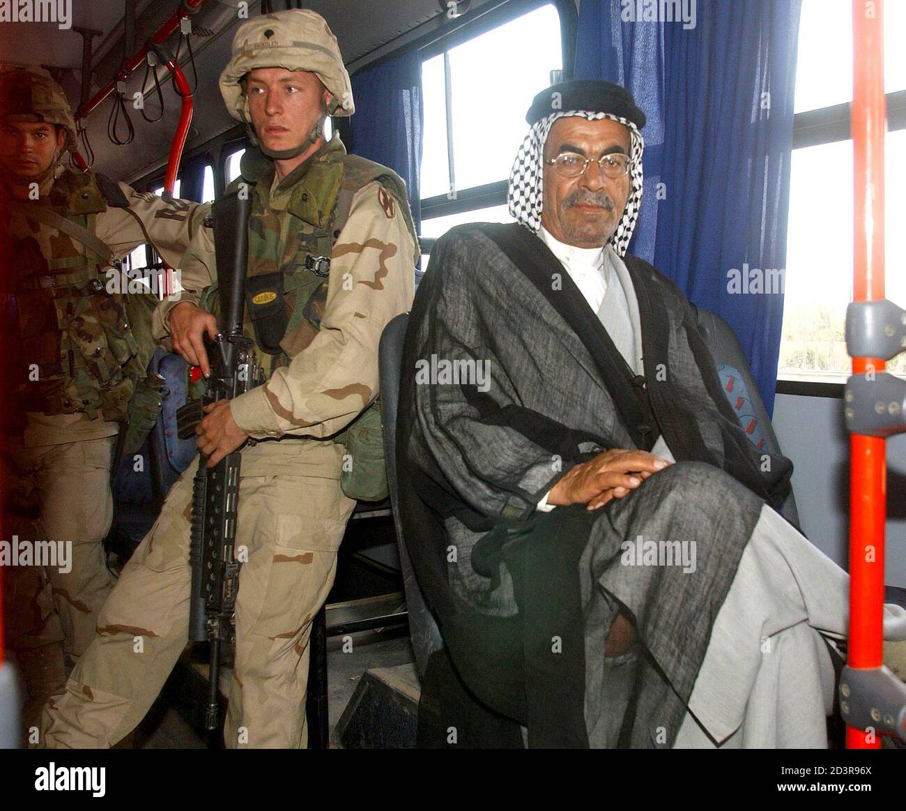Us soldiers iraq 2003 hi-res stock photography and images - Alamy