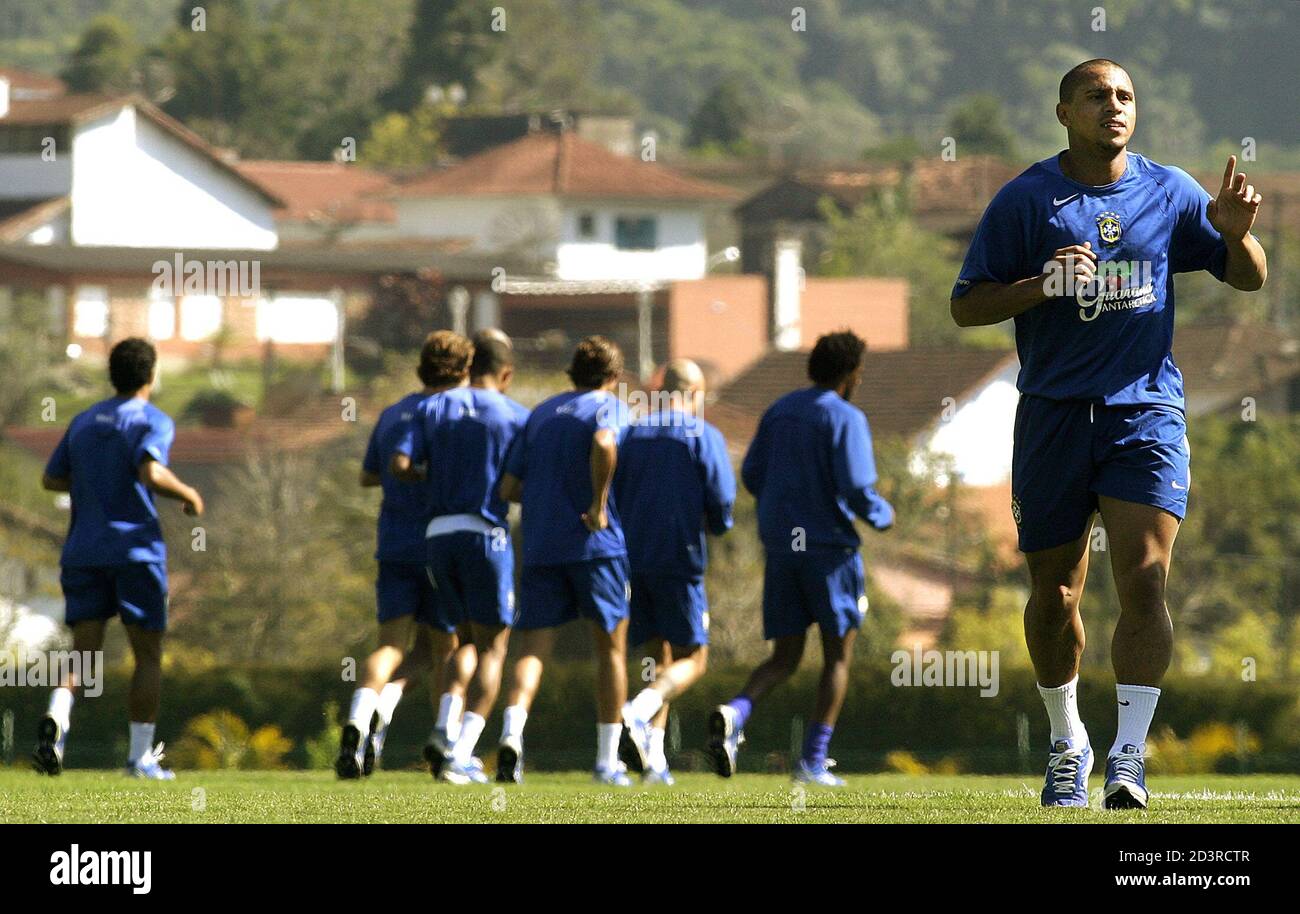 Real madrid 2004 training hi-res stock photography and images - Alamy