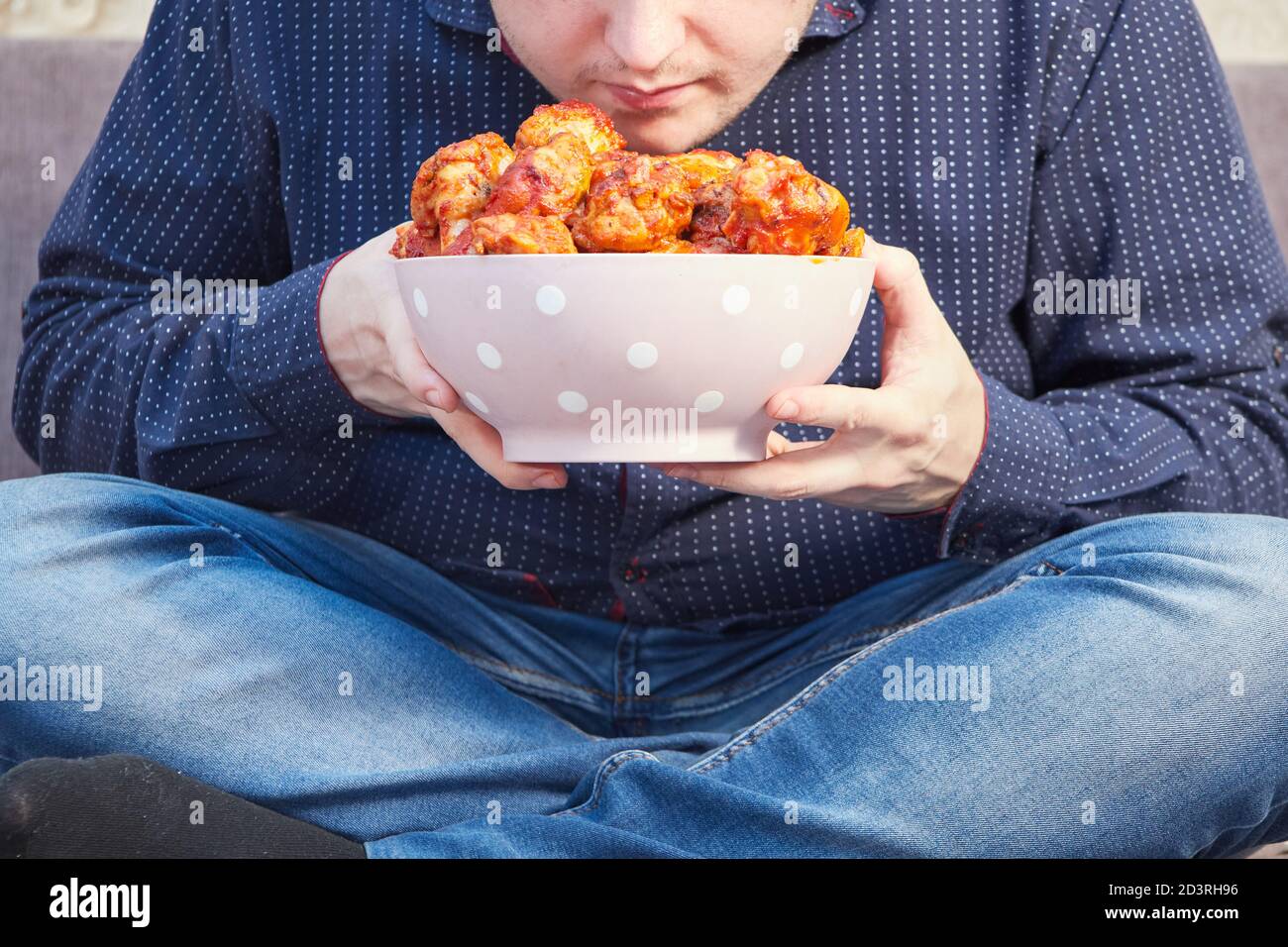 Bbq chicken wings house party hi-res stock photography and images - Alamy